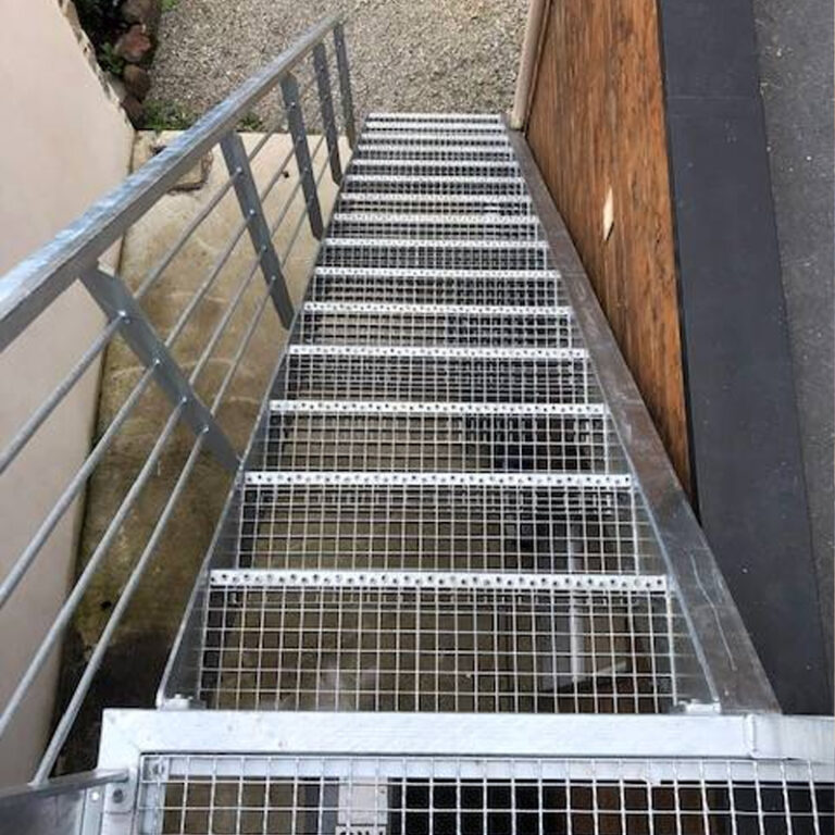 MARCHE EN CAILLEBOTIS ÉLECTROFORGÉ – 2A Caillebotis